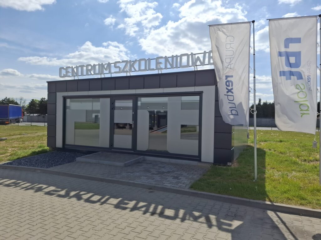 Strona główna - Konstrukcje fotowoltaiczne RBT Solar